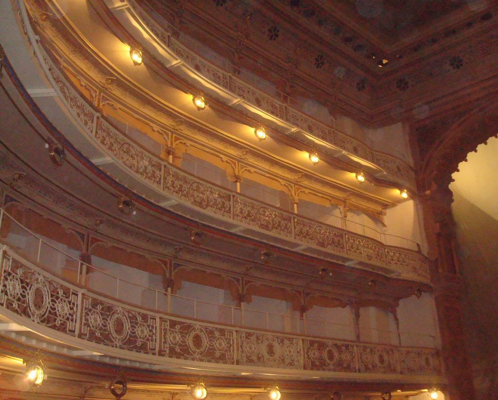 Passive fire protection in monuments with historical and artistic heritage